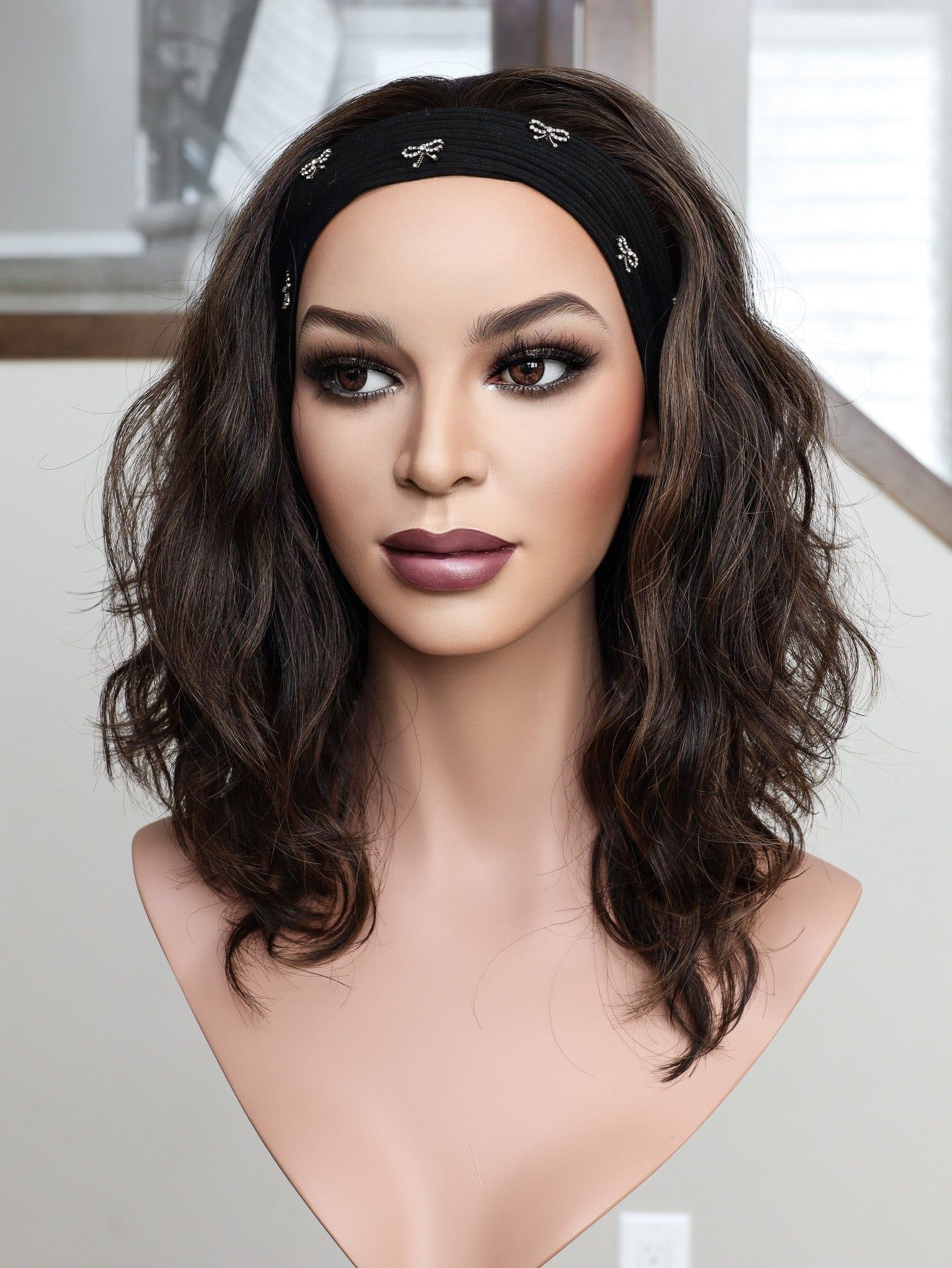 20" Liv Wavy Bandfall Active Wig (S) – Madison Hair Collection
